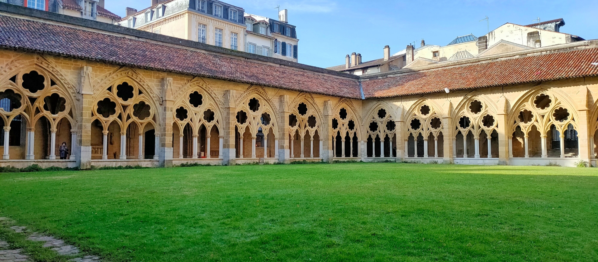 Histoire du cloître de la cathédrale de Bayonne