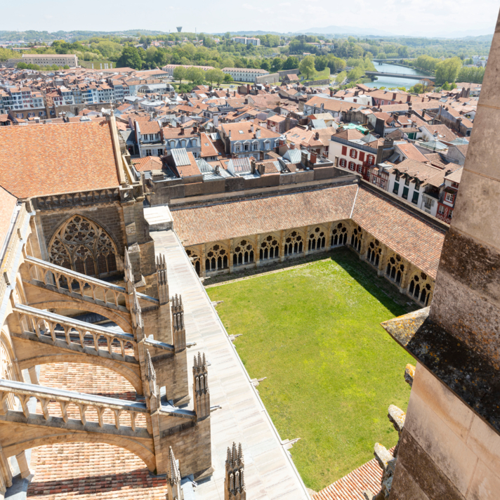 Histoire du cloître de la cathédrale de Bayonne